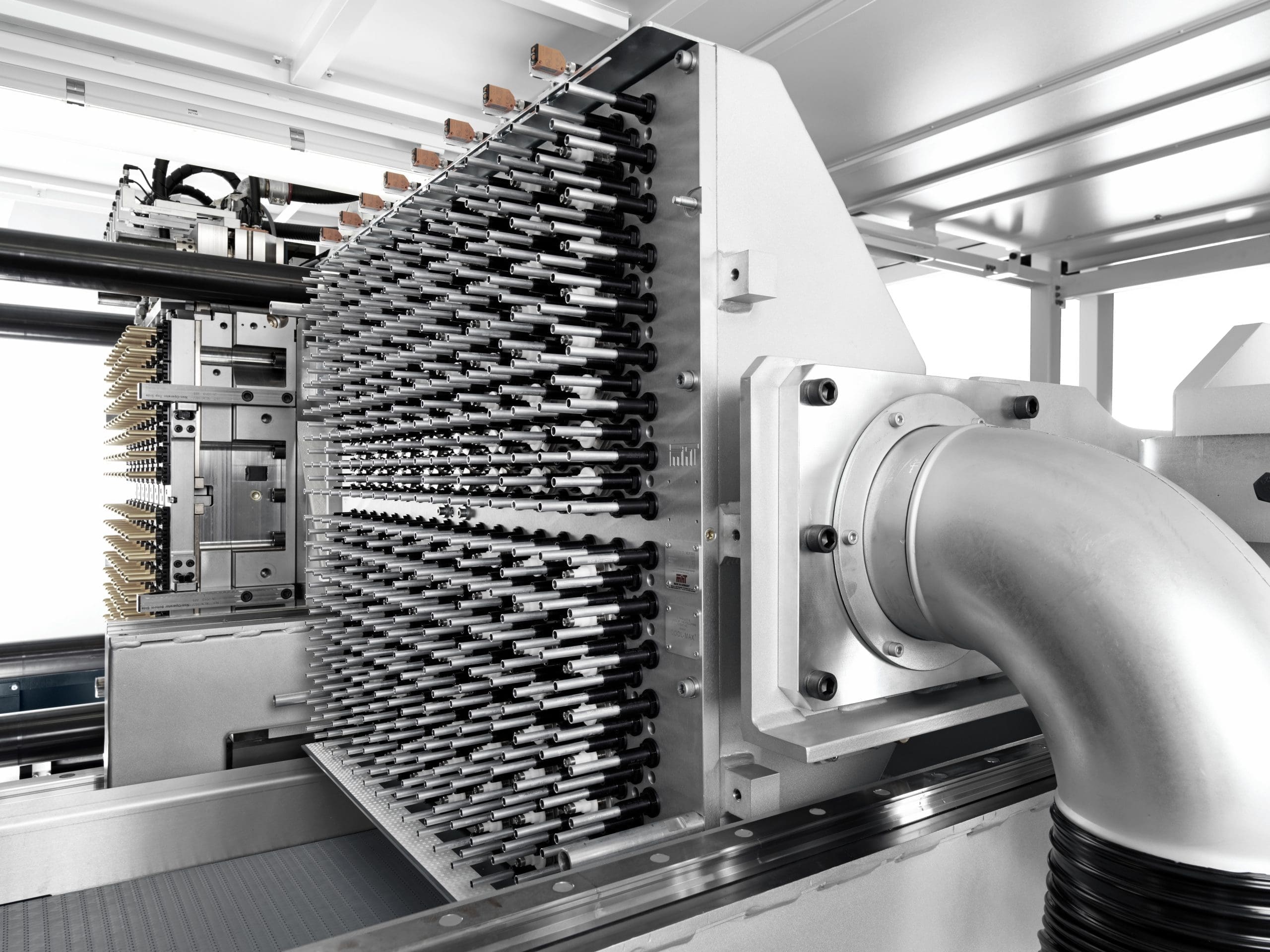 PET-Preformherstellung: mit Seitenentnahme in die Zukunft • NETSTAL ...